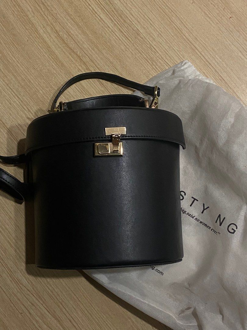 Christy Ng Box Bag in Black, Women's Fashion, Bags & Wallets, Shoulder ...