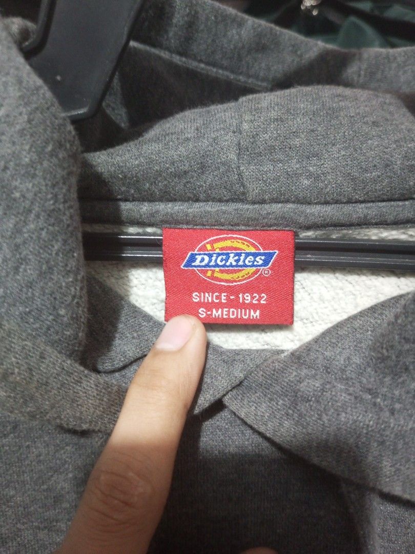 Dikies dickies 22 original, Men's Fashion, Tops & Sets, Hoodies on Carousell