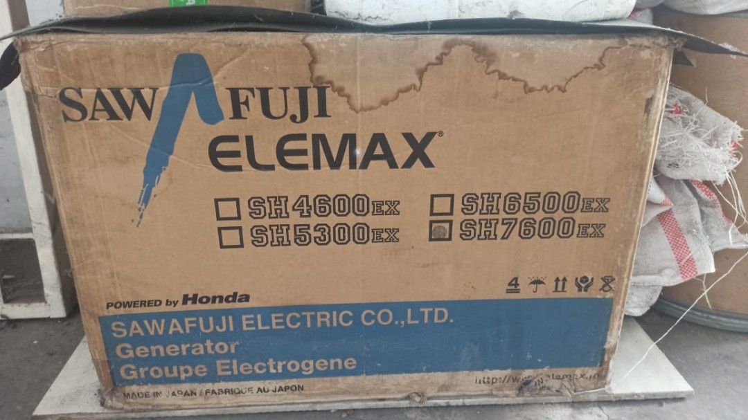 Genset Sawafuji Elemax, Elektronik, Lainnya di Carousell