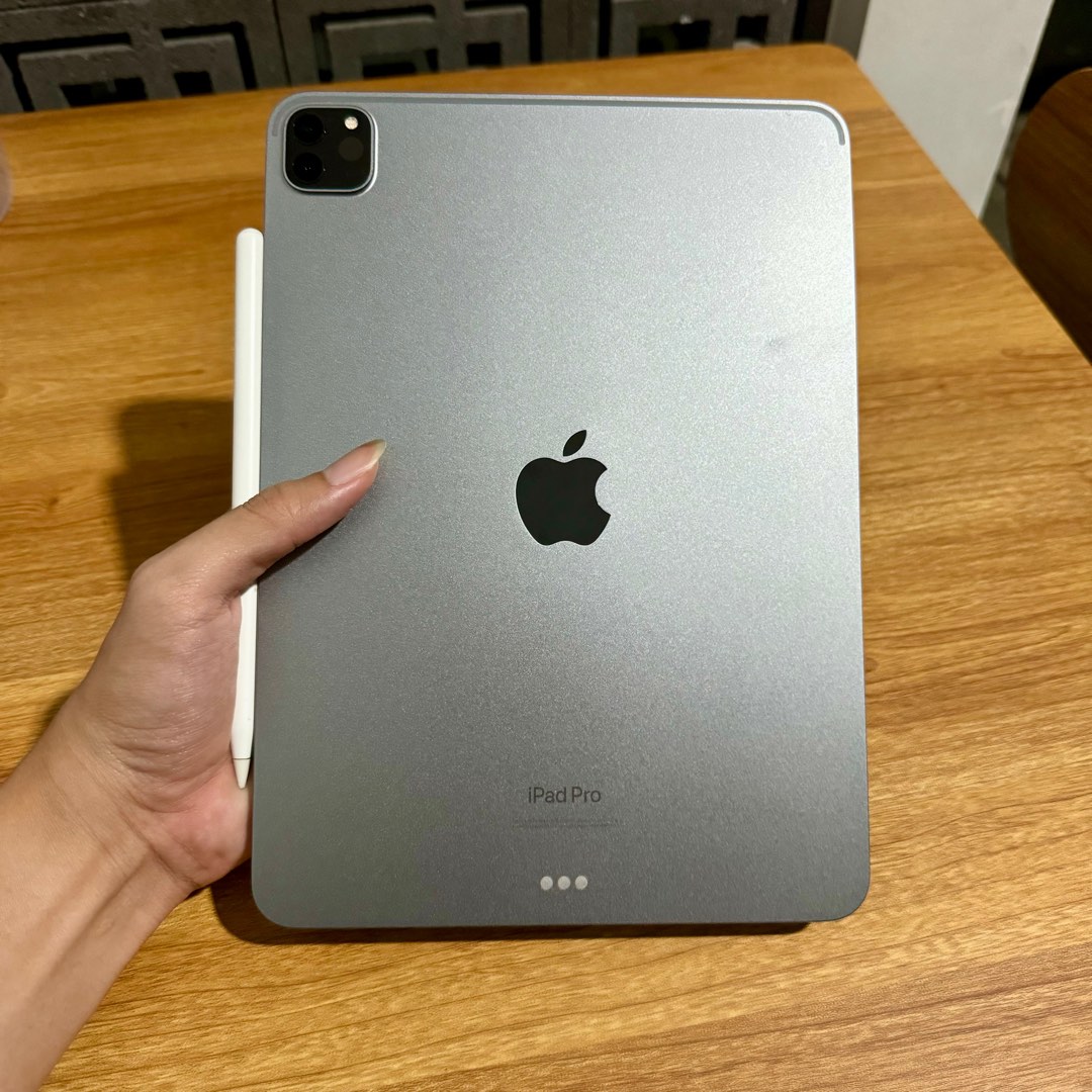 iPad Pro (11-inch) M2 128gb - Space Grey (All set dengan Apple Pencil 2 & Magic Keyboard) masih ...