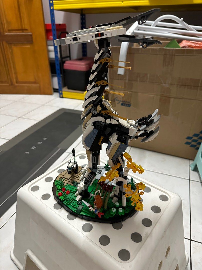 Lego Tall Neck, Hobbies & Toys, Toys & Games on Carousell