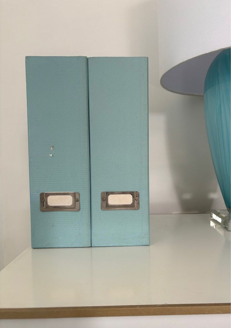 2 pieces Magazine Holder / tempat simpan majalah, Buku & Alat Tulis ...