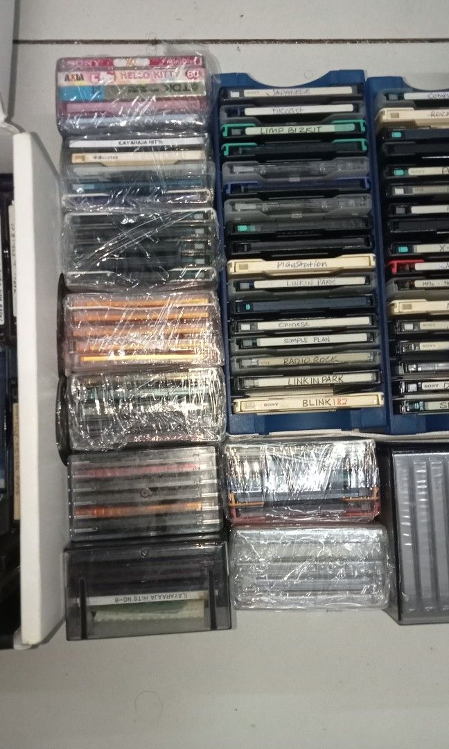 Minidisc, Hobbies & Toys, Music & Media, CDs & DVDs on Carousell