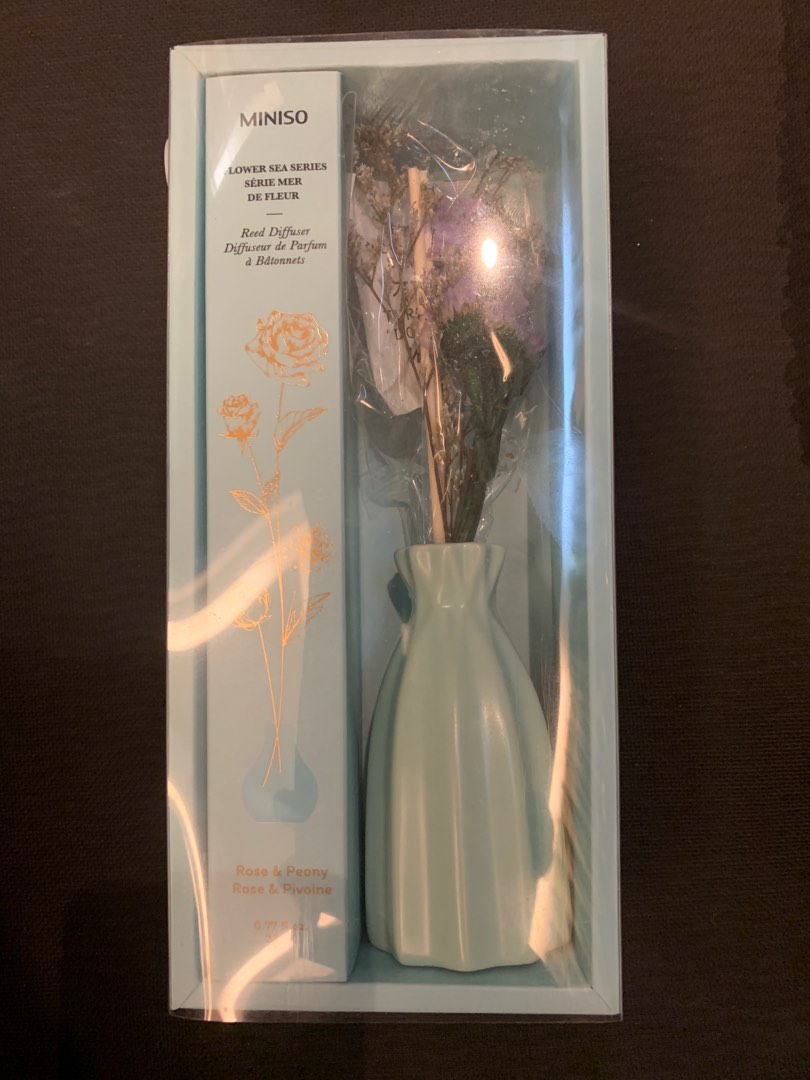 Miniso flower sea series reed diffuser Tiffany blue color, 傢俬＆家居, 家居香薰 ...
