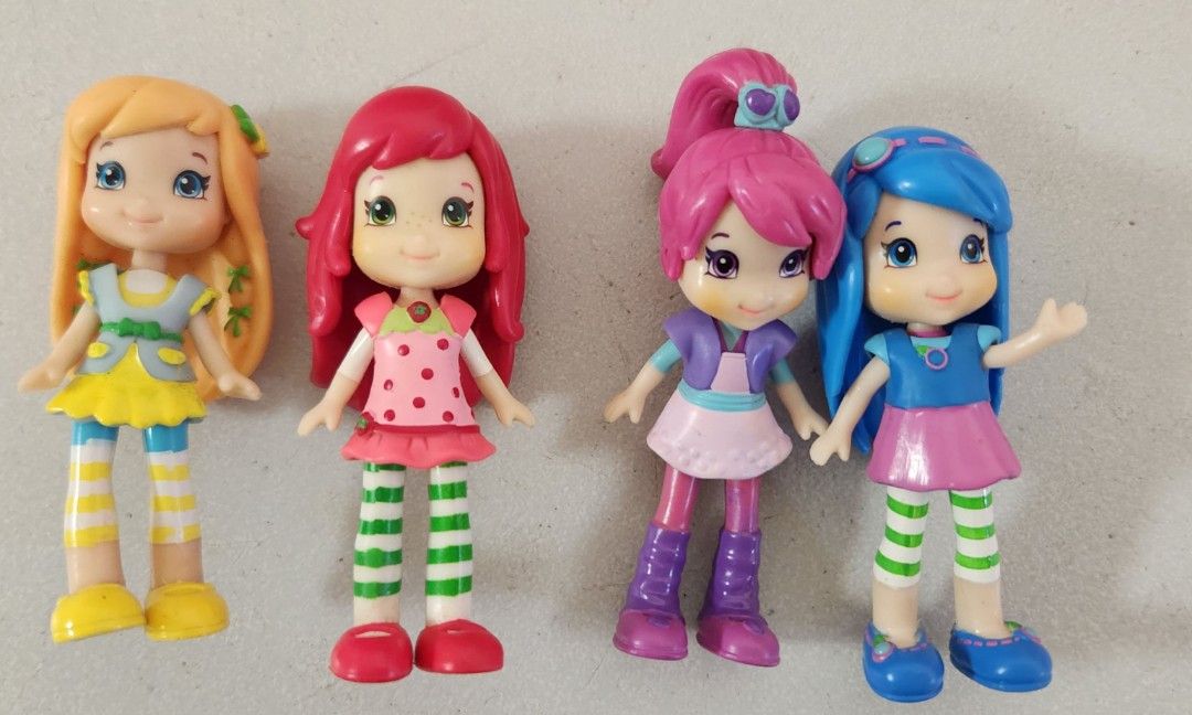 Strawberry Shortcake Figurines / Cake Toppers (4 Pcs A Set), Hobbies ...