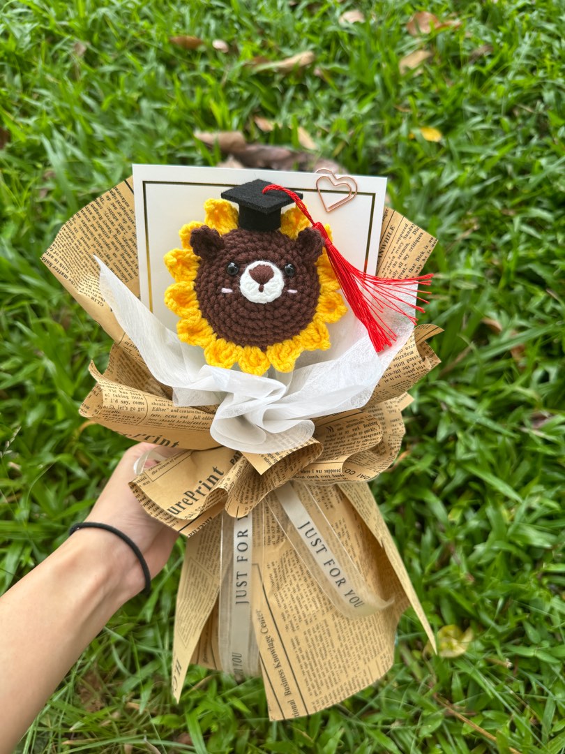 Sunflower Bouquet | Graduation bouquet |graduation bear| Graduation ...