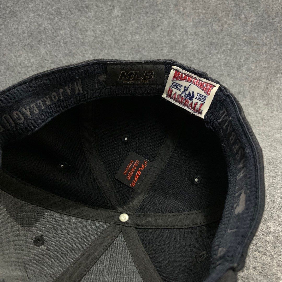 Topi MLB NY Yankees Logo Besi - NY Logo Besi - Topi MLB Fitted Original ...