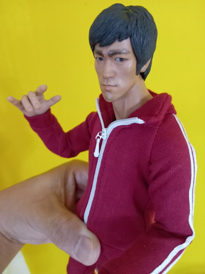 1\6 Bruce lee figure, Hobbies & Toys, Toys & Games on Carousell