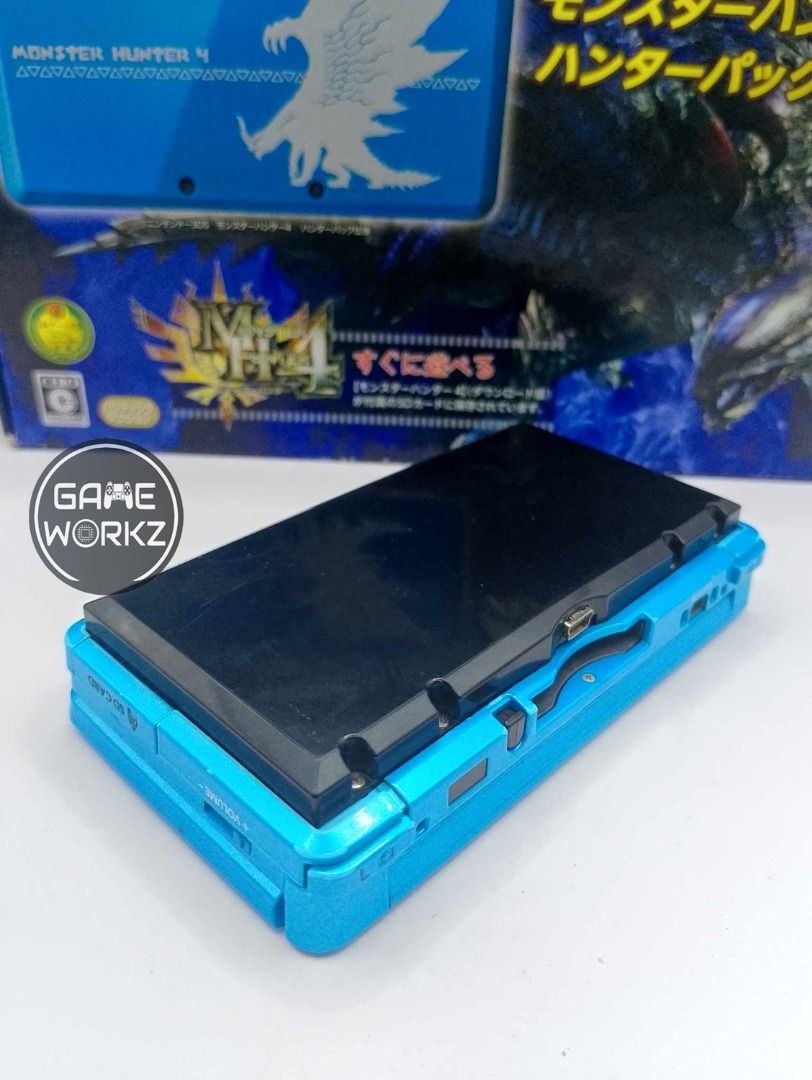 Capture card installed Nintendo 3DS Monster Hunter 4 Limited Edition ...
