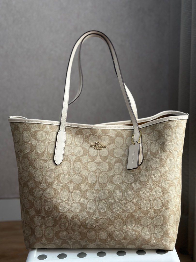 Coach Signature Open City Tote Light Khaki Chalk, Barang Mewah, Tas ...