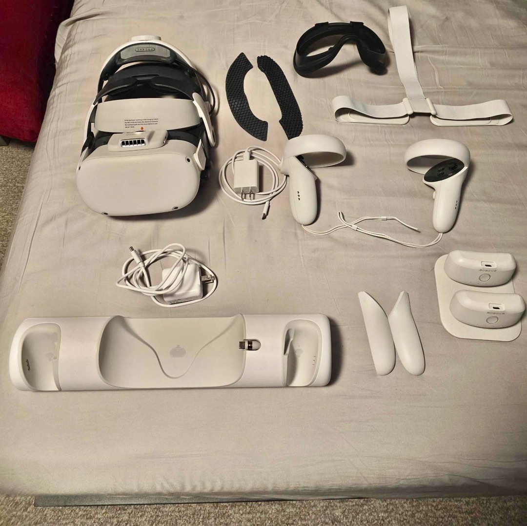 Oculus Quest 2 - 256 GB + boboVR set. FREE ANKER CHARGING DOCK and ...