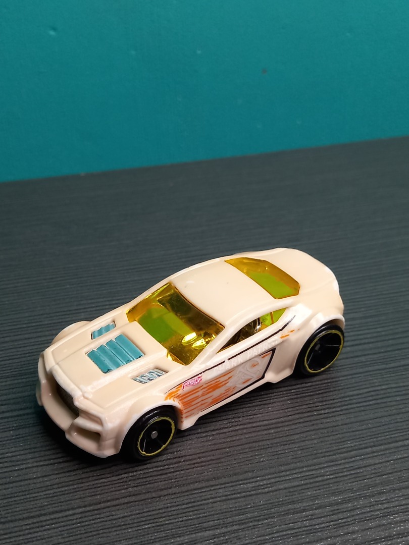 Torque Twister W5923 2009 Mattel Hot Wheels, Hobbies & Toys, Toys ...