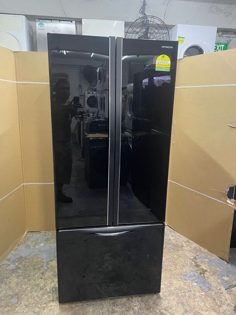 102404 (1) Hitachi Fridge 3Dr temper Glass Below Freezer 465L 2 $299 ...