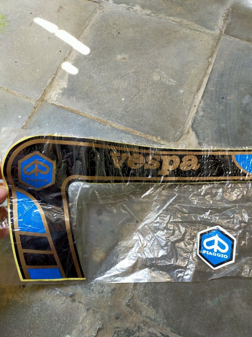 Decal Sticker Tepong Vespa Lawas thn 80an NOS, Motor di Carousell