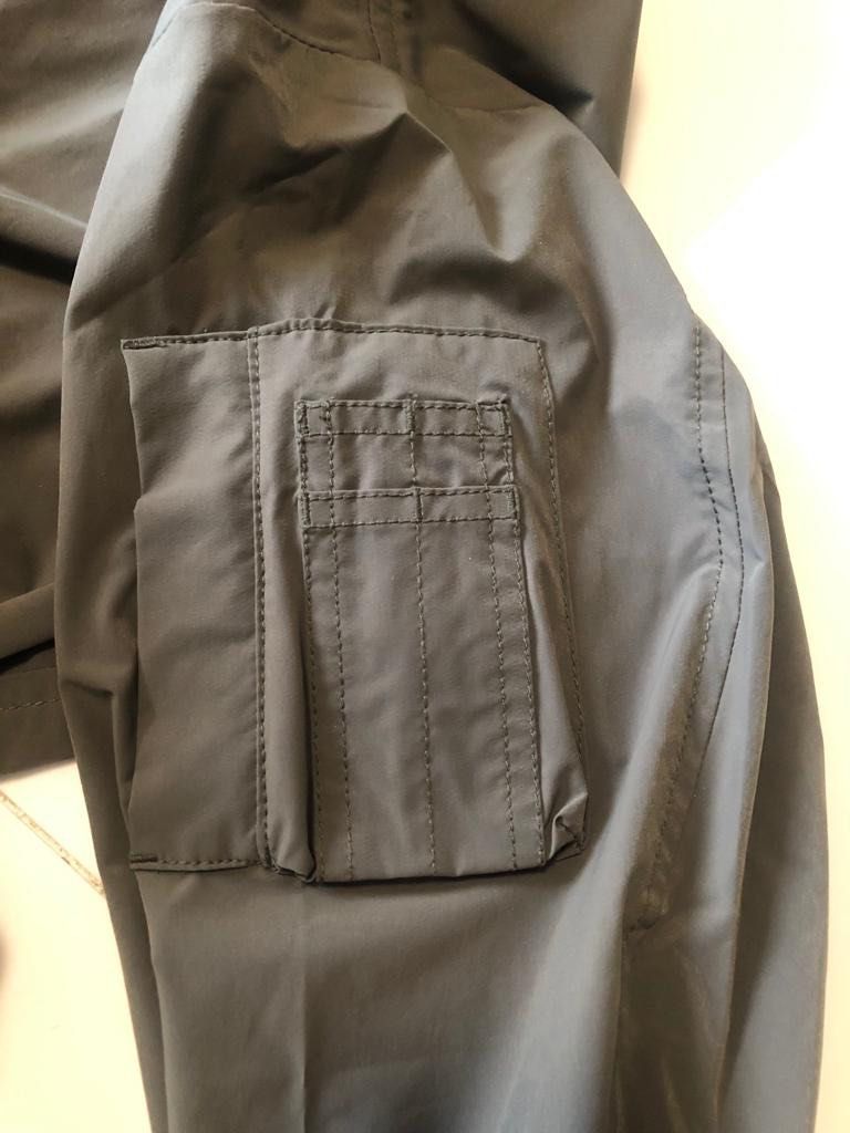 Global work grass green coat, 男裝, 外套及戶外衣服 - Carousell