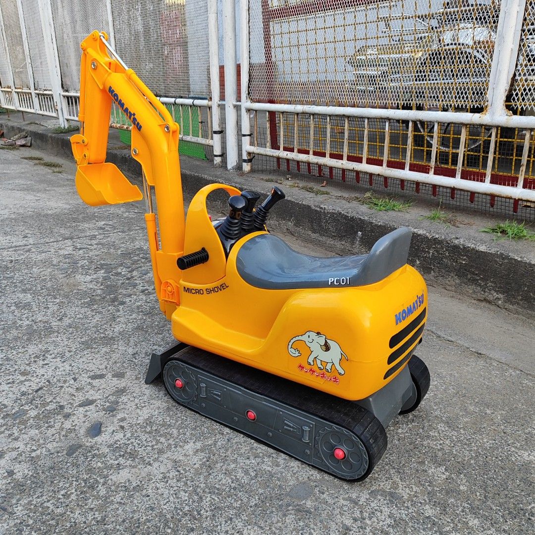 MANUAL Backhoe Ride On MANUAL, Babies & Kids, Infant Playtime on Carousell