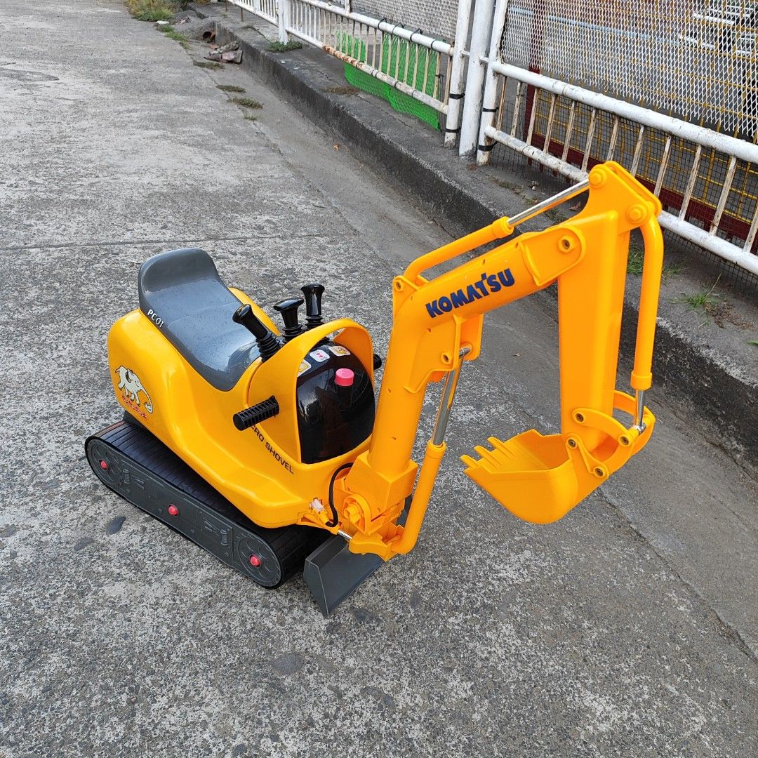 MANUAL Backhoe Ride On MANUAL, Babies & Kids, Infant Playtime on Carousell