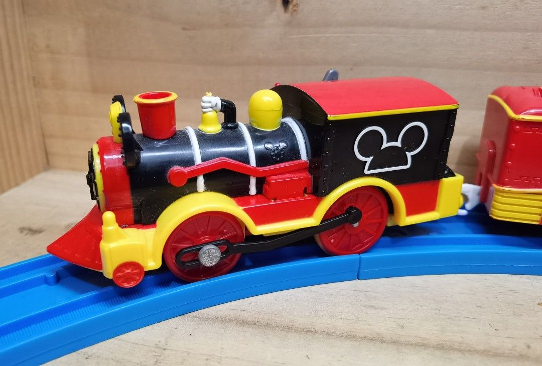 Takara Tomy Disney Mickey Mouse Electric Motorised Train with sound ...