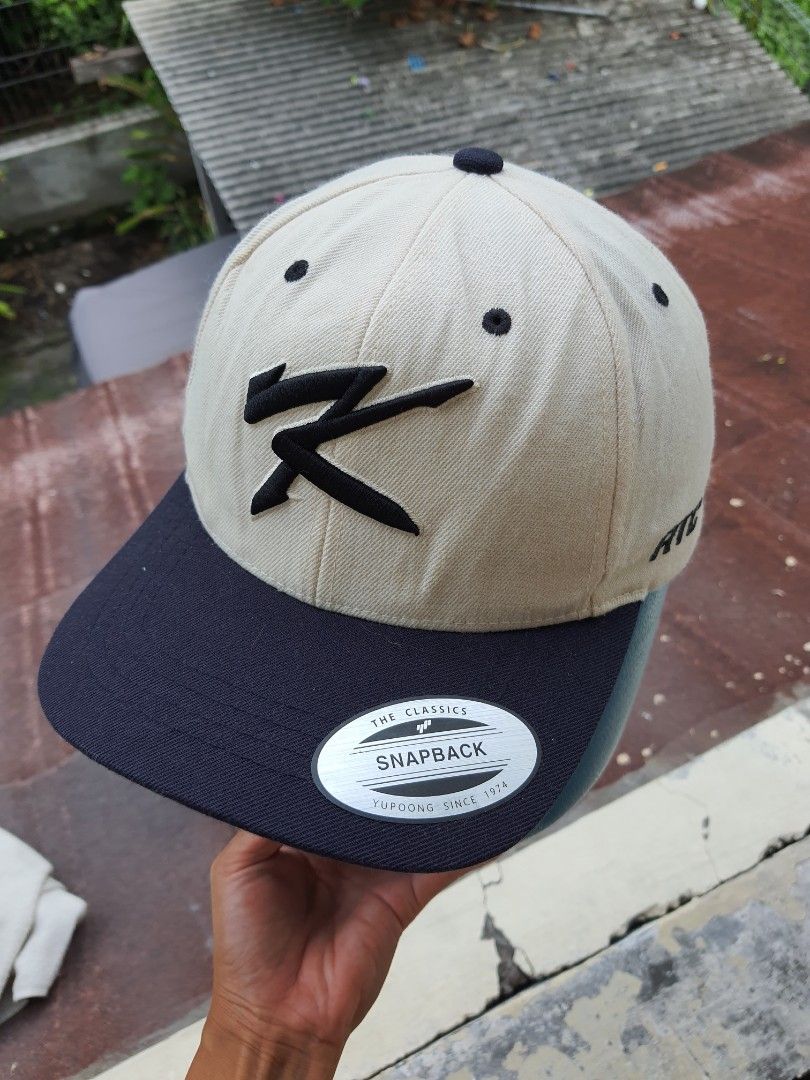 Topi inisial K by atc X yupong, Fesyen Pria, Aksesoris, Topi di Carousell
