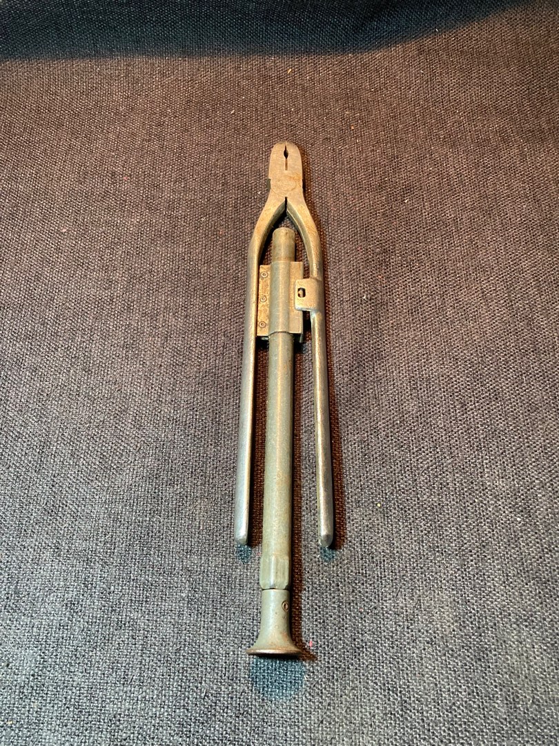 美國製 MILBAR 噴射旋轉工具 美國安全線扭轉航空航天鉗 長29寬4.5厚度1.3公分, 家具及居家用品, 園藝, 園藝工具和裝飾品在旋轉拍賣