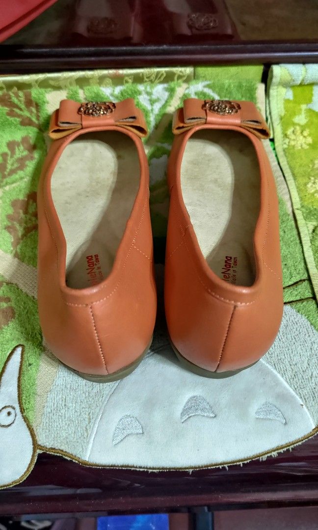 applenana 真皮 包鞋 氣墊 娃娃鞋 25號, 她的時尚, 鞋類, 平底鞋、休閒鞋在旋轉拍賣