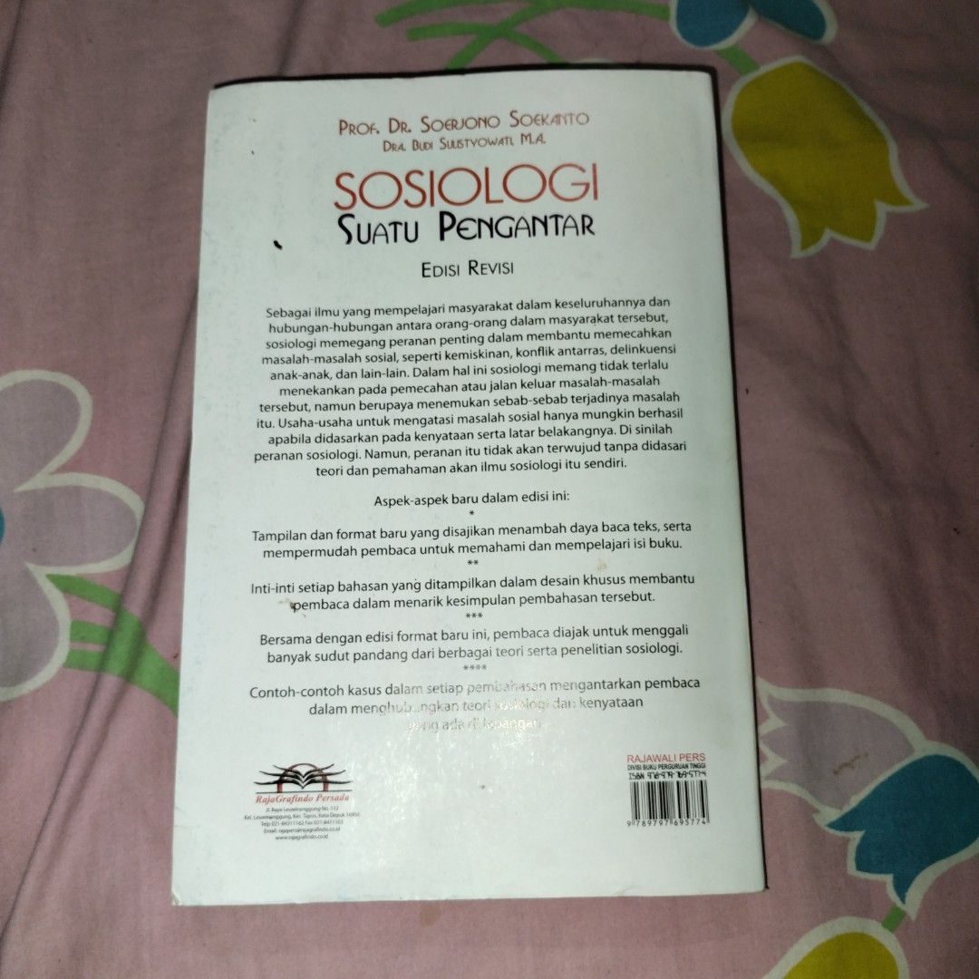 Buku referensi S1 hukum sosiologi suatu pengantar karya Soerjono Soekanto, Buku & Alat Tulis ...