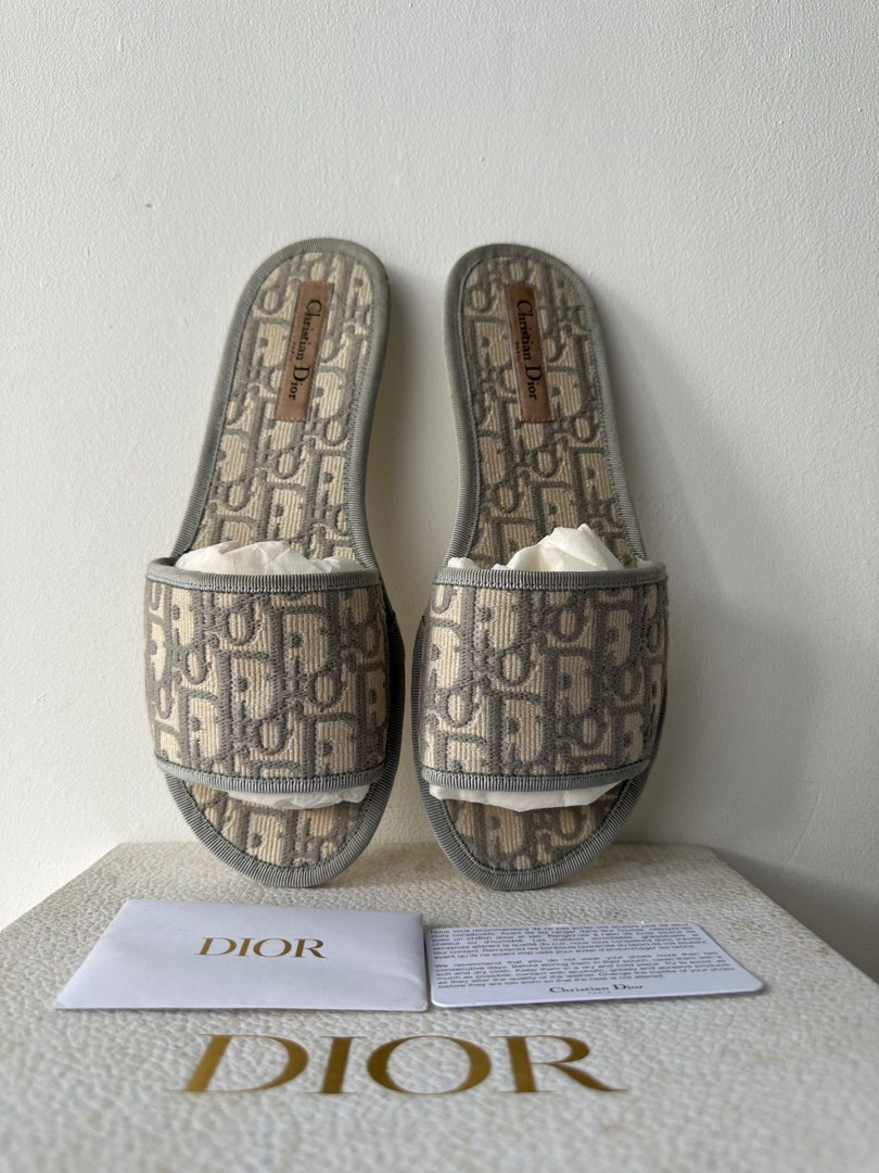 Dior sandal, Fesyen Wanita, Sepatu di Carousell