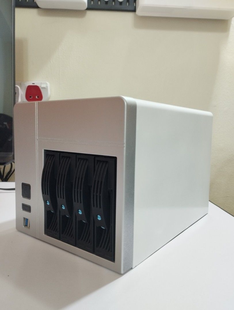 DIY Nas Operation Synology DS918+ 4GB Ram 16GB SSD DSM 7.0.1, Computers ...