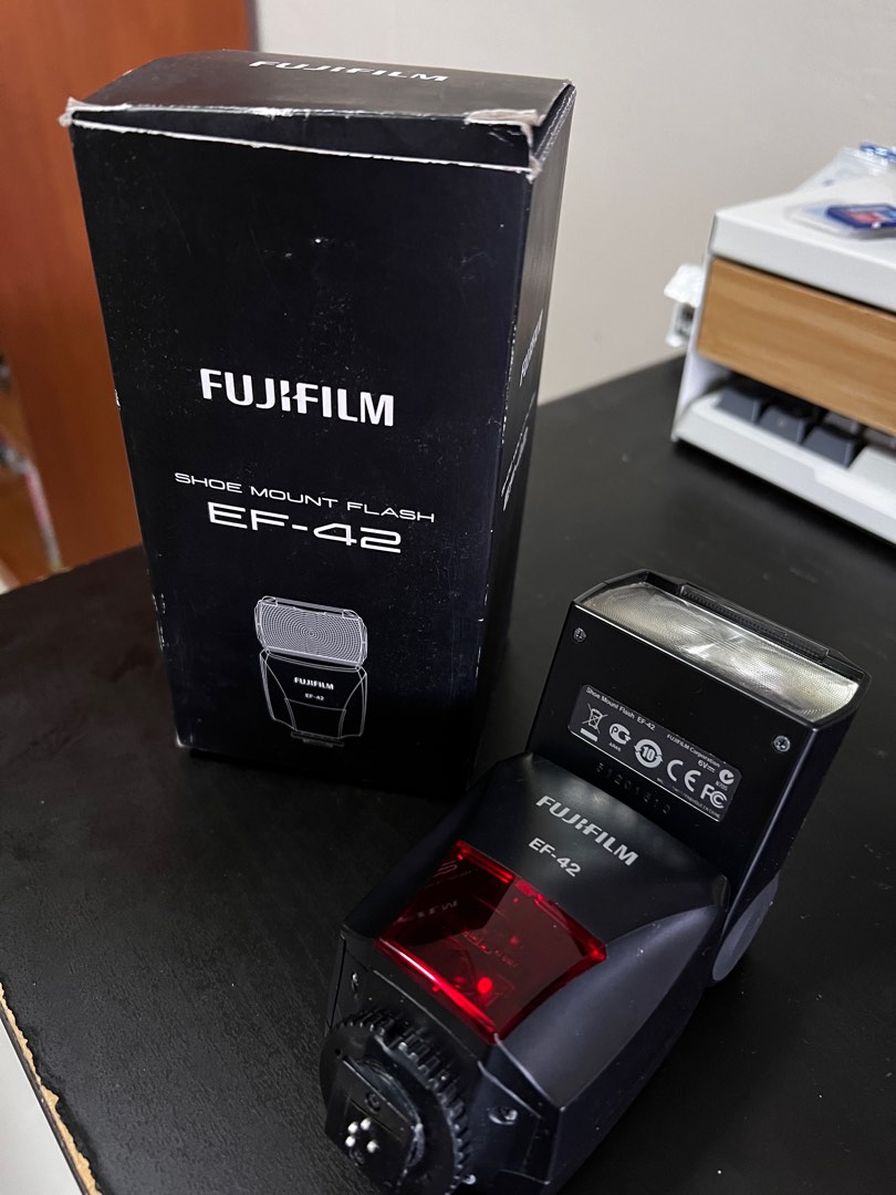 Fujifilm EF-42 shoe mount flash on Carousell