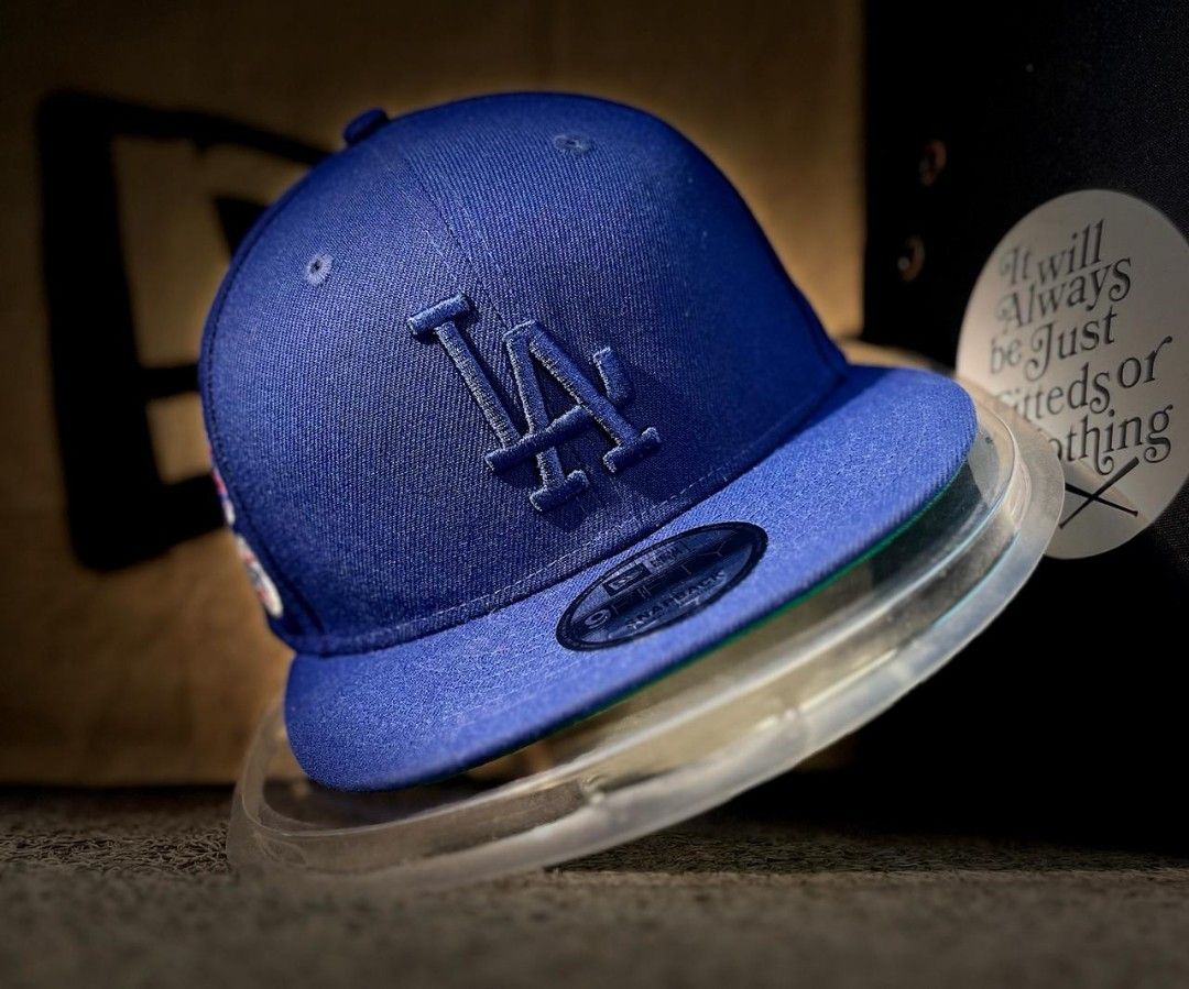 LA champ logo, Fesyen Pria, Aksesoris, Topi di Carousell