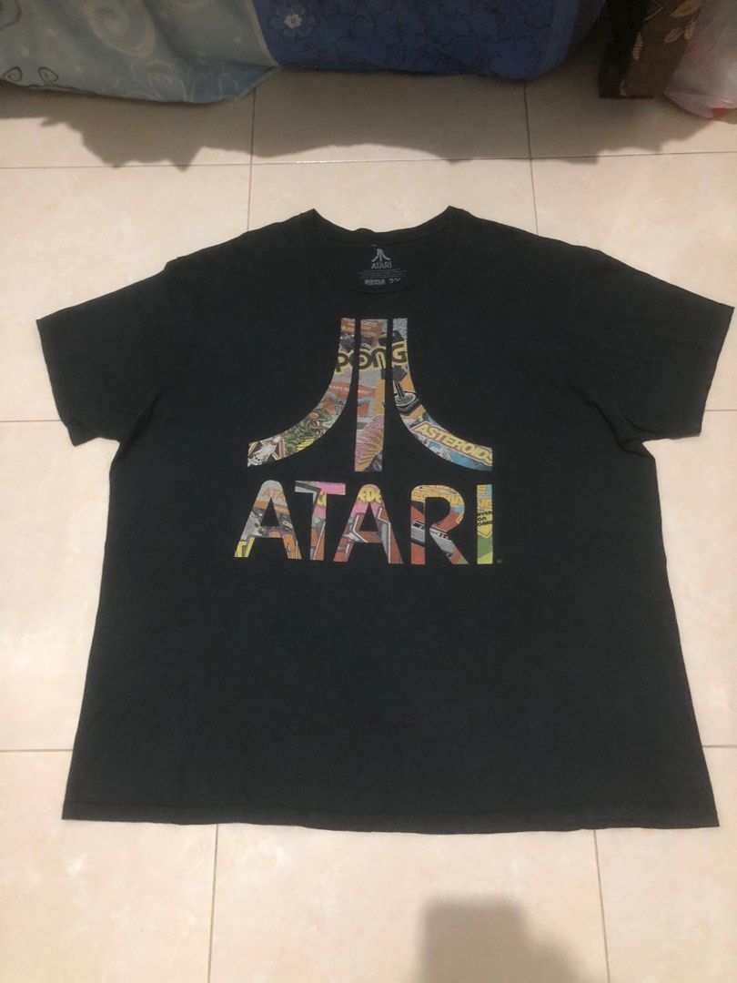 Ripple Junction x Atari Kaos hitam big Logo full gambar perusahaan game Atari, Fesyen Pria ...