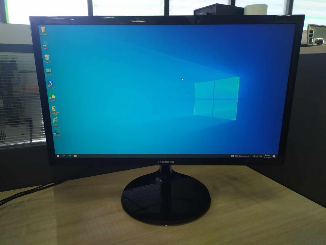 Samsung 22 Inch Monitor (VGA&HDMI), Computers & Tech, Parts ...