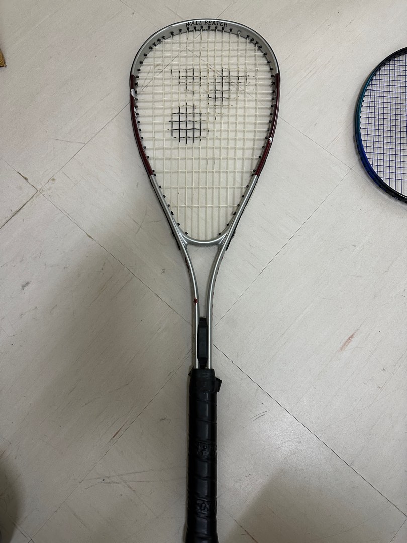 Squash racquet let go, Sports Equipment, Sports & Games, Racket & Ball ...