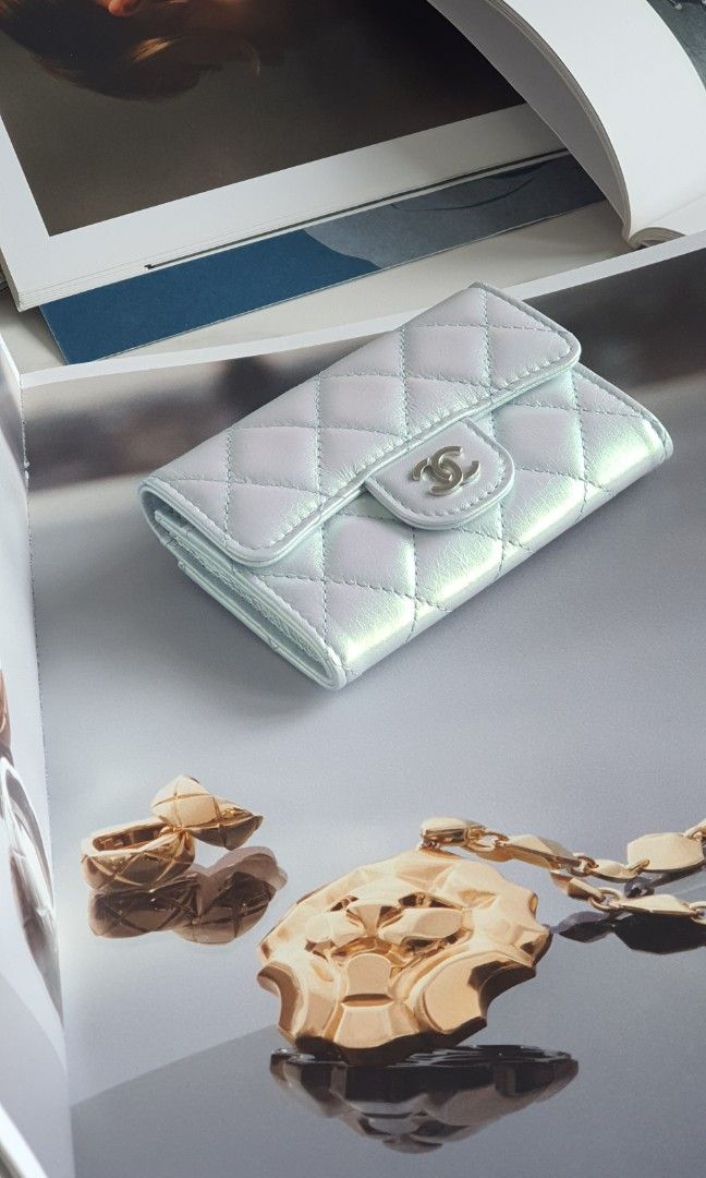 Authentic Cha nel Classic Flap Cardholder Iridescent Lamb Silver ...