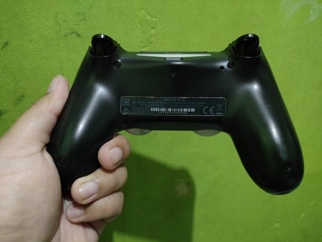 DualShock 4 Controllers, Video Gaming, Gaming Accessories, Controllers on Carousell