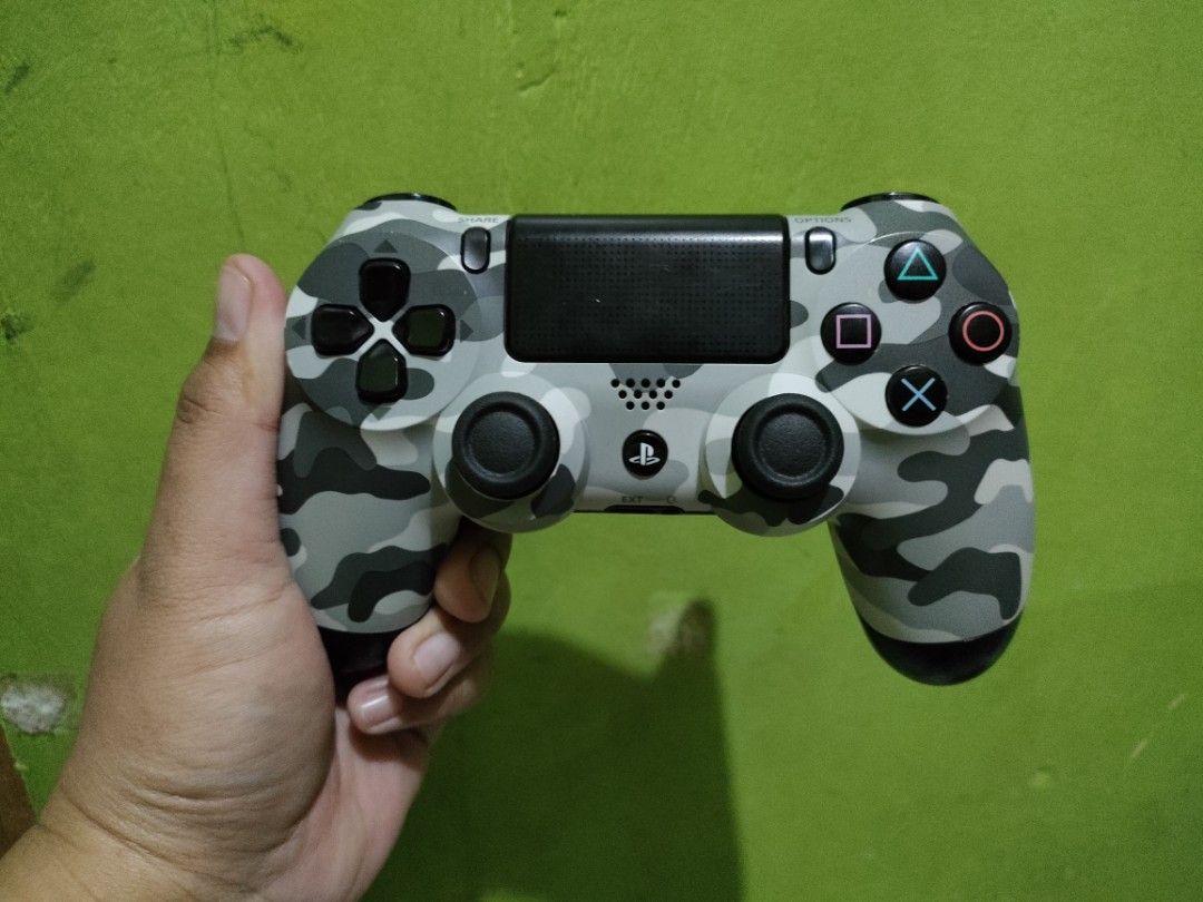 DualShock 4 Controllers, Video Gaming, Gaming Accessories, Controllers on Carousell