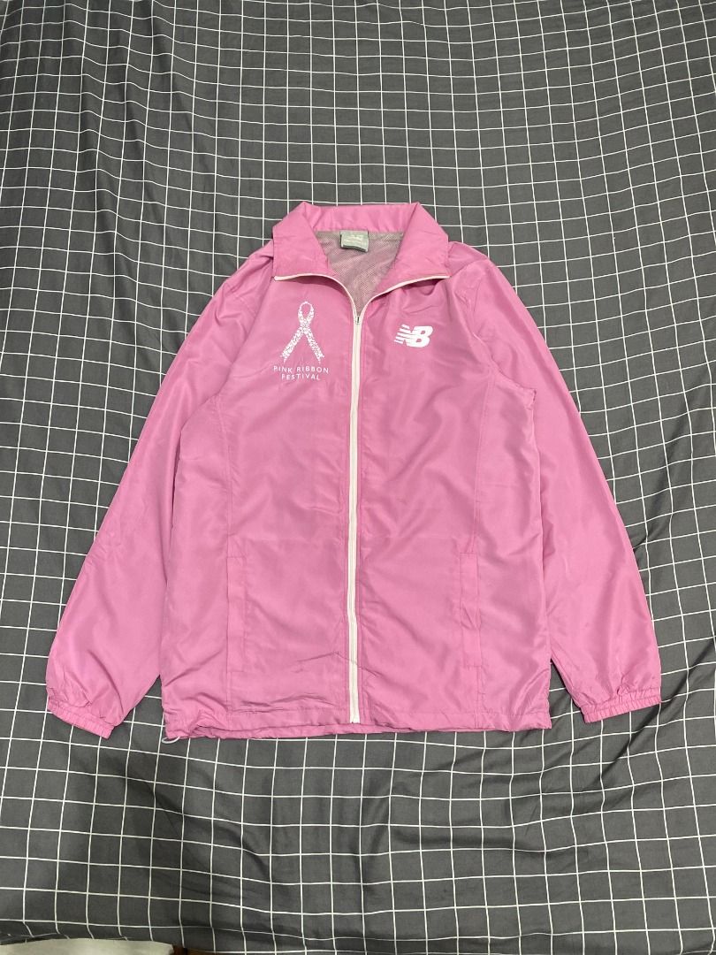 Jaket Windbreaker New balance pink ribbon festival parashut mantab, Fesyen Pria, Pakaian , Baju ...