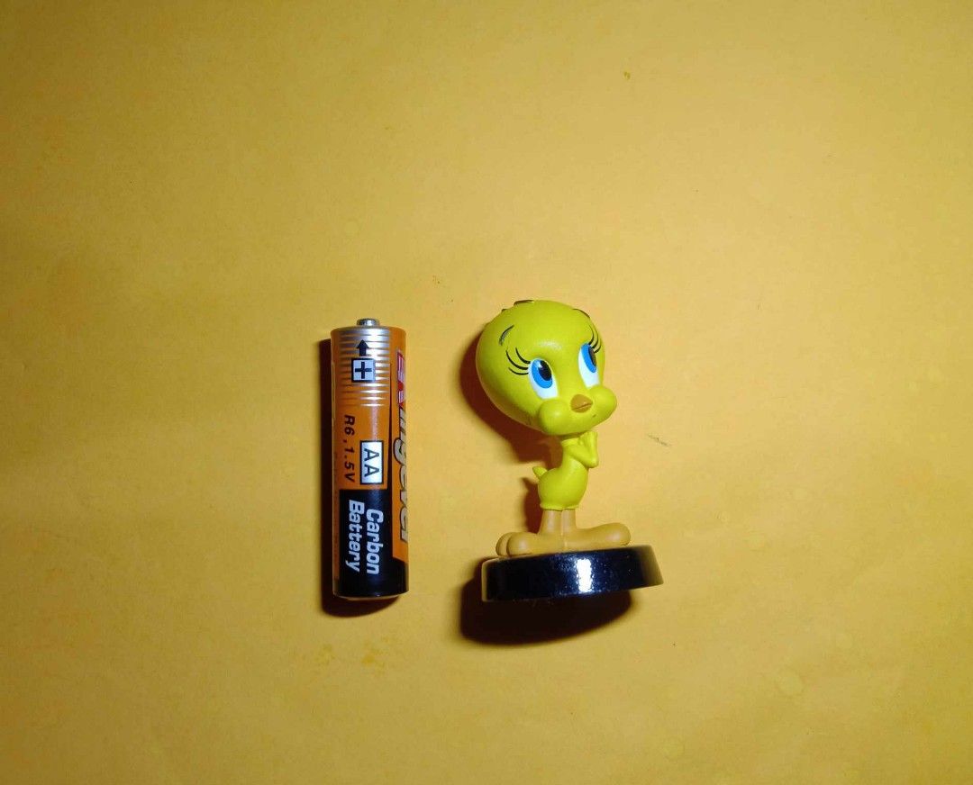 Looney Tunes Tweety Bird Figure, Hobbies & Toys, Toys & Games on Carousell