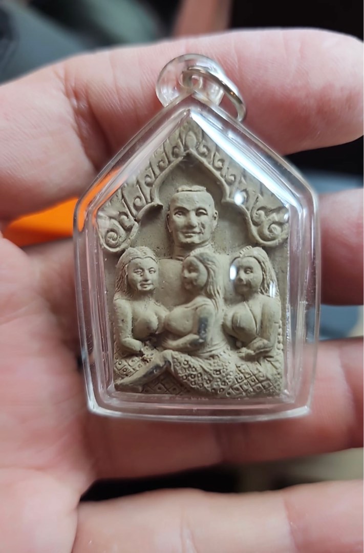 Lp Chuen Khun Paen Sam Sao Moo Ban, Hobbies & Toys, Memorabilia ...