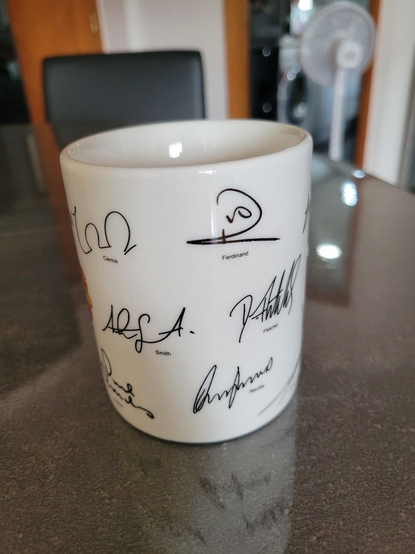【絕版】Manchester United AIG Limited Edition Mug with Printed Signatures ...