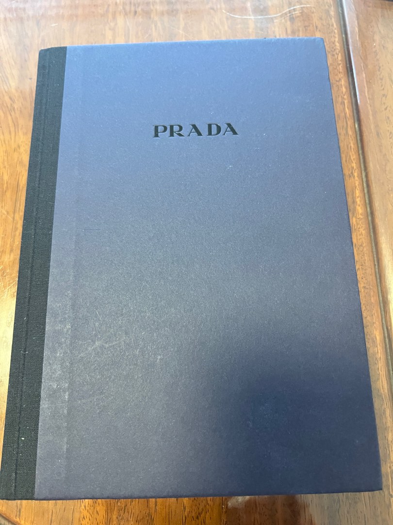 Prada Notebook 2024, 名牌, 飾物及配件 - Carousell