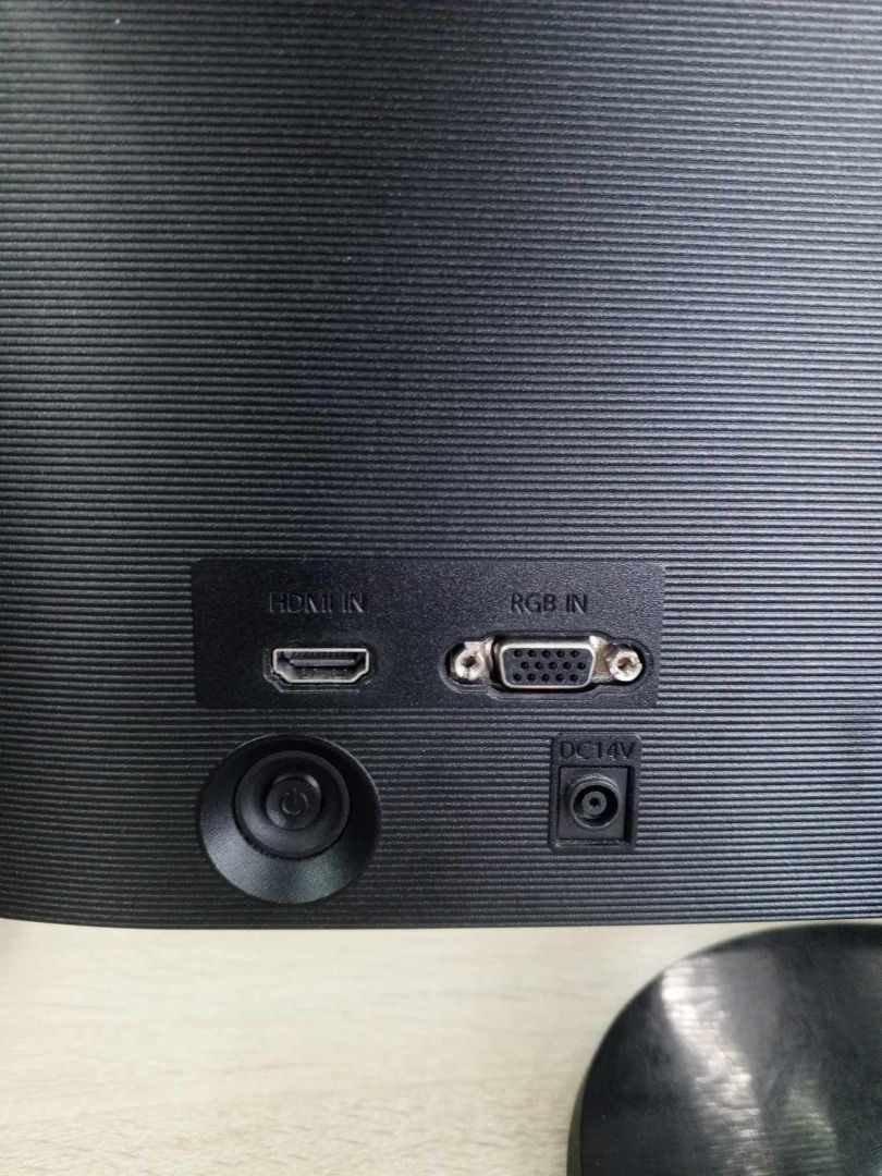 Samsung 22 Inch Monitor (VGA&HDMI), Computers & Tech, Desktops on Carousell