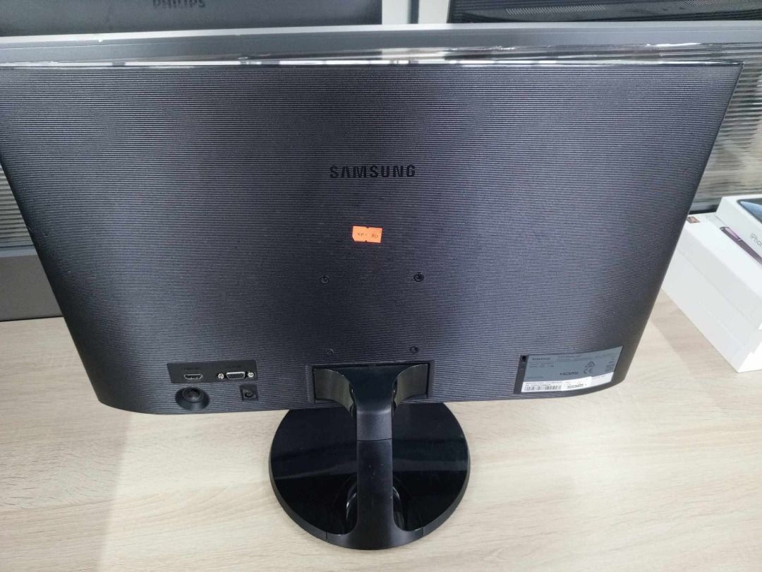 Samsung 22 Inch Monitor (VGA&HDMI), Computers & Tech, Desktops on Carousell