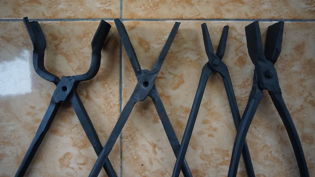 set of 4 blacksmith tongs 4 unit playar penyepit besi panas tukang besi ...