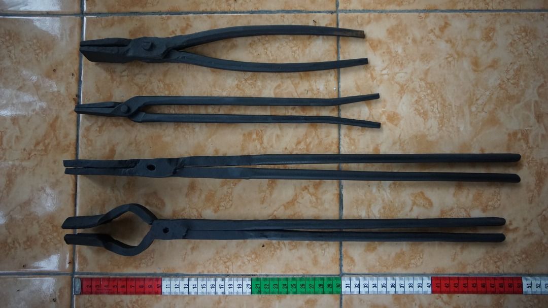 set of 4 blacksmith tongs 4 unit playar penyepit besi panas tukang besi ...