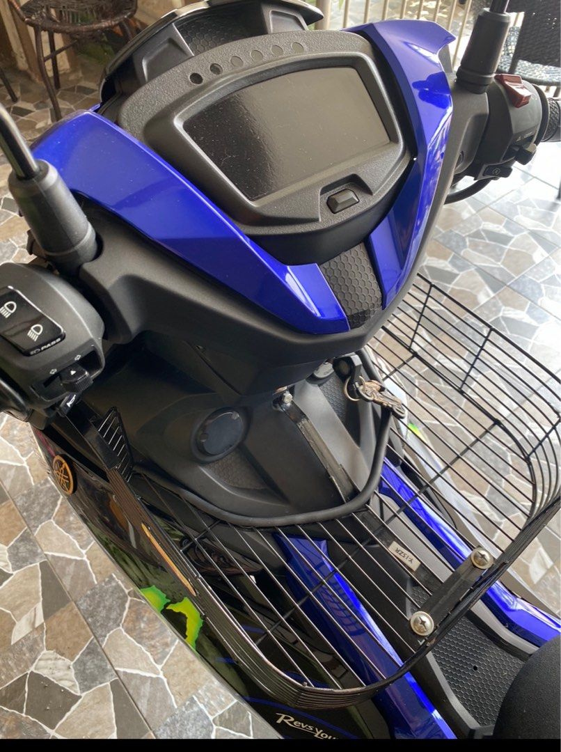 Yamaha y15 monster tahun 2021, Motorbikes on Carousell