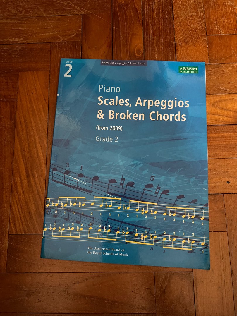 ABRSM scales, arpeggios and broken chords grade 2, Hobbies & Toys ...