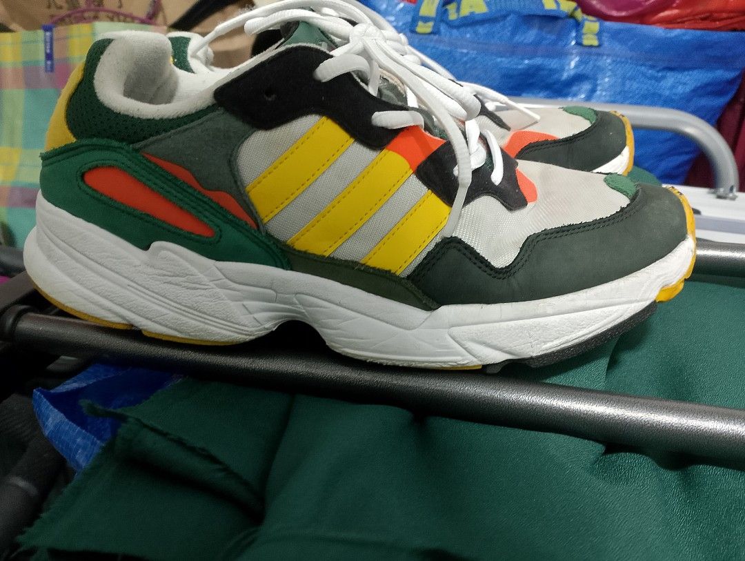 Adidas bunga, Men's Fashion, Footwear, Sneakers on Carousell