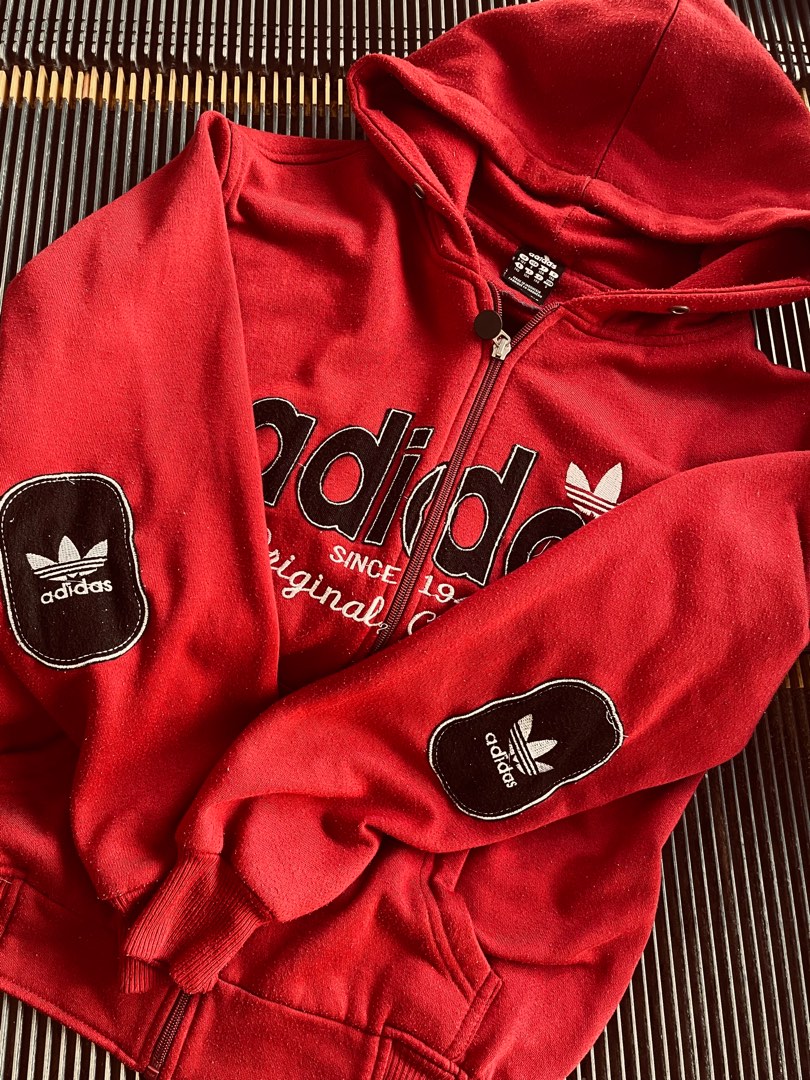 Adidas bunga, Men's Fashion, Activewear on Carousell