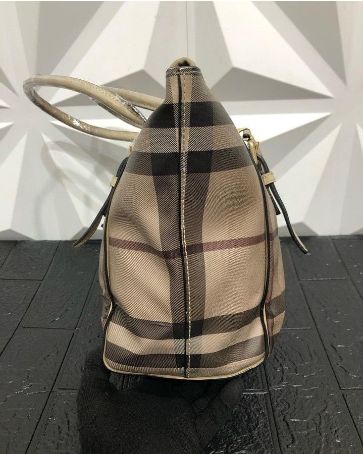 BURBERRY FULL KULIT ASLI, Fesyen Wanita, Tas & Dompet di Carousell